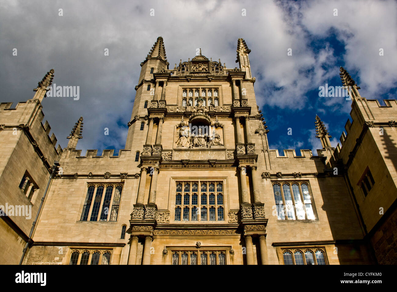 Classical orders of architecture hi-res stock photography and images ...