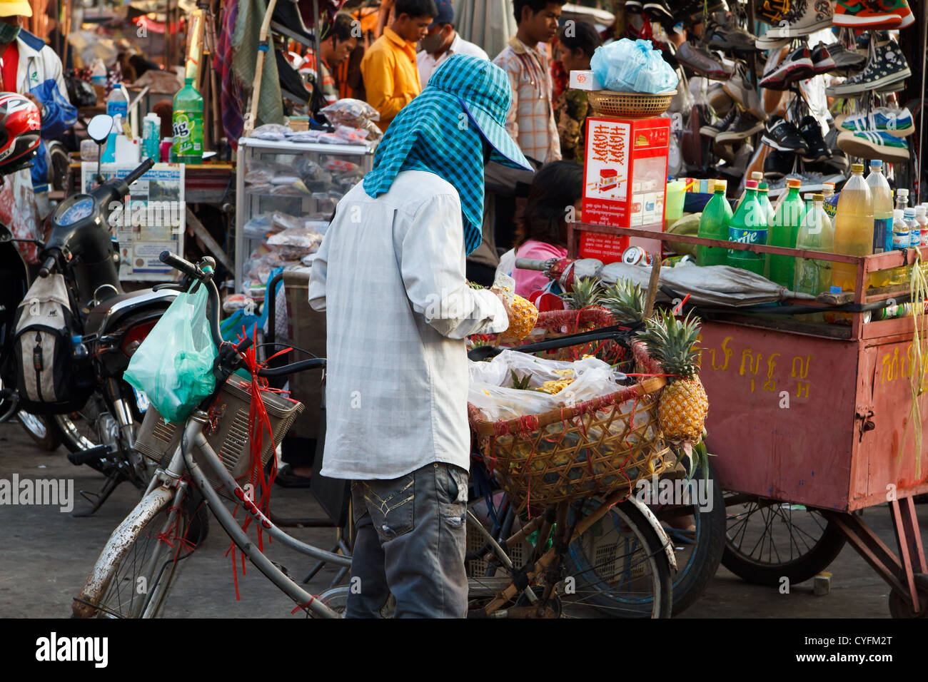 Typical scenery on vegetables market hi-res stock photography and ...
