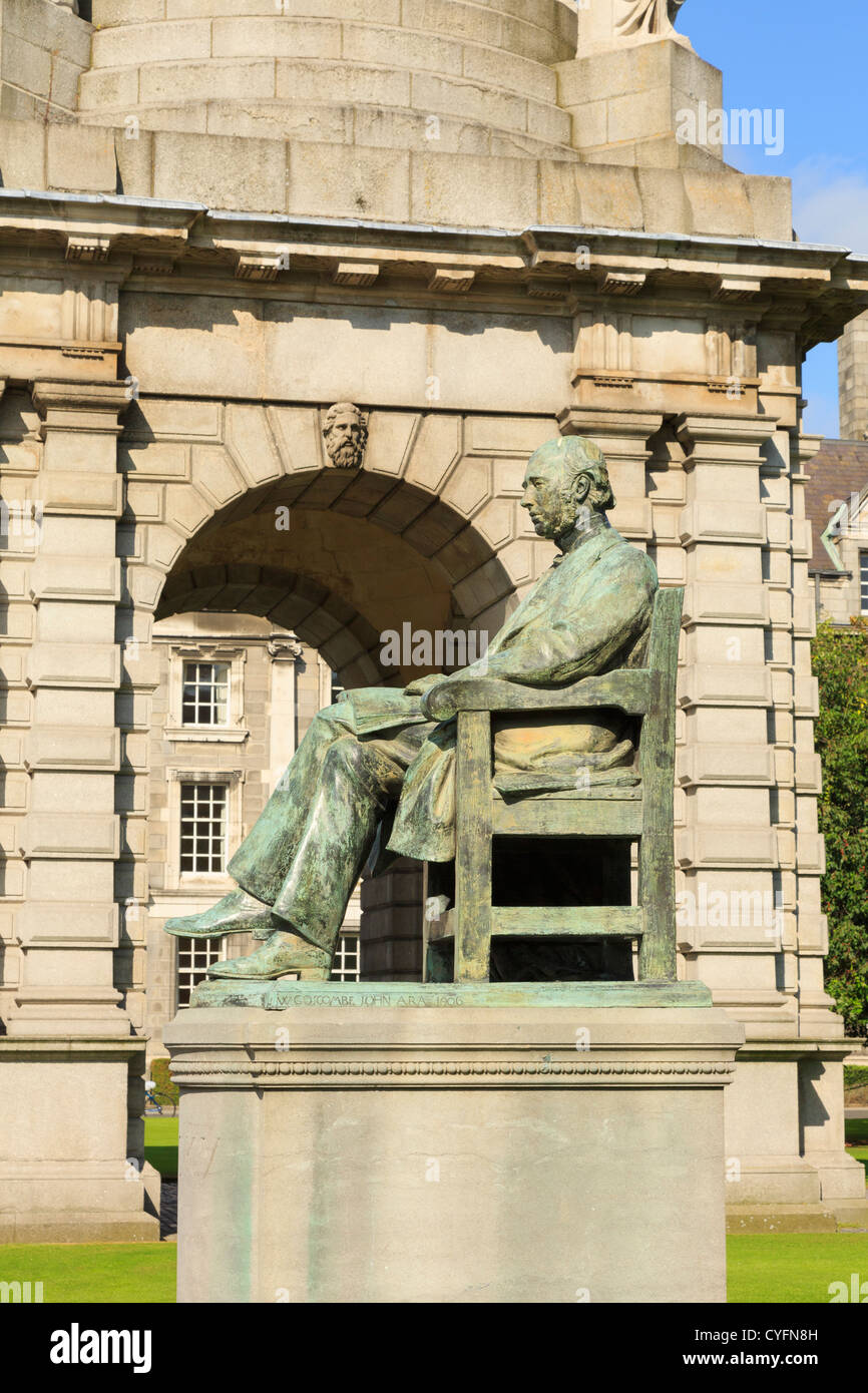 Trinity college statue hi-res stock photography and images - Alamy