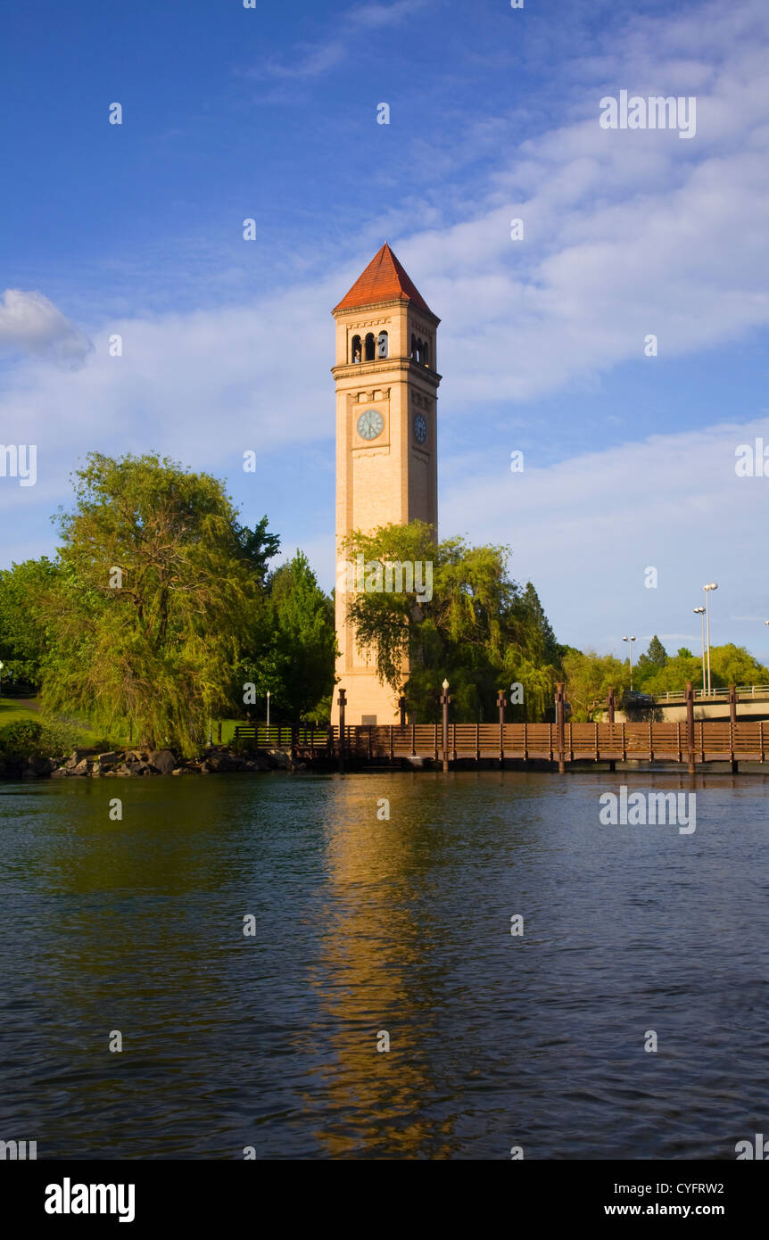 WA05543-00...WASHINGTON - The Clock Tower and pond at Riverfront Park ...