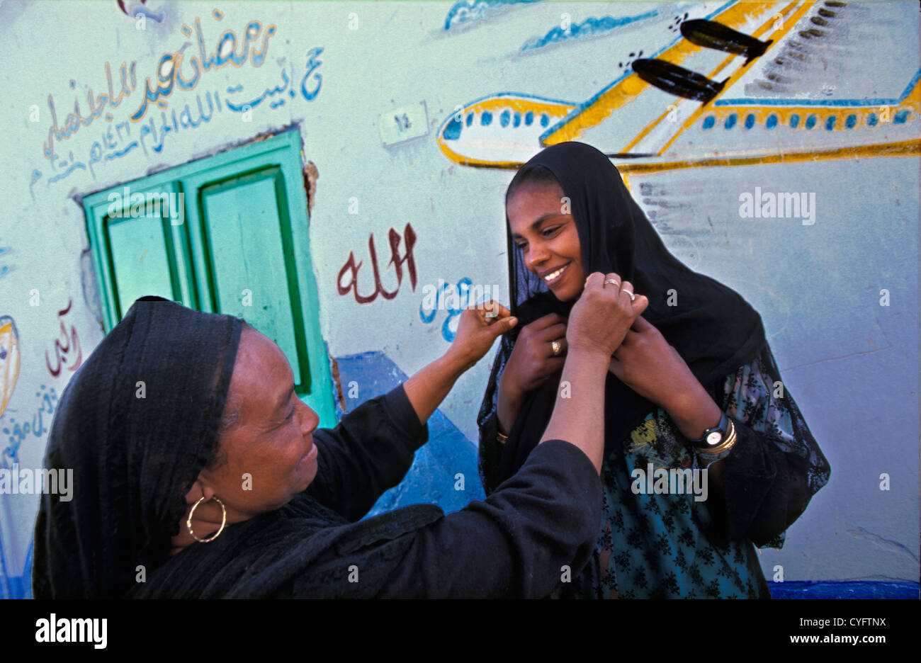 Egypt aswan women nubian tribe High Resolution Stock Photography and ...