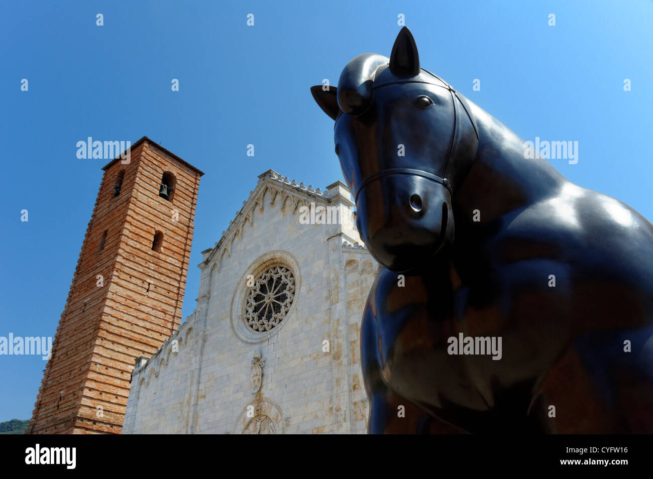 Fernando botero sculptures hi-res stock photography and images - Alamy