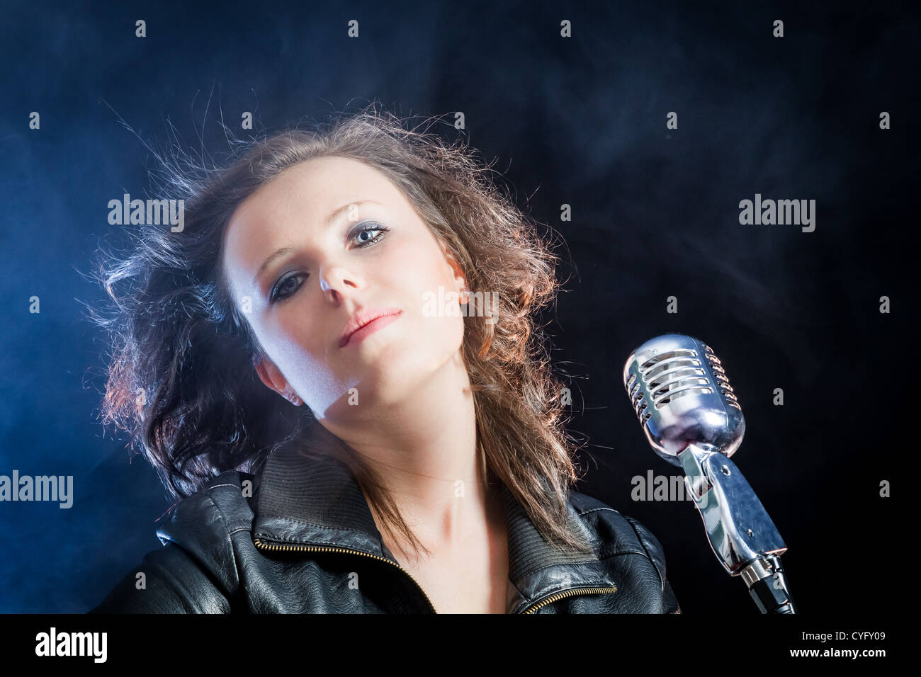Dry ice entertainment studio hi-res stock photography and images - Alamy