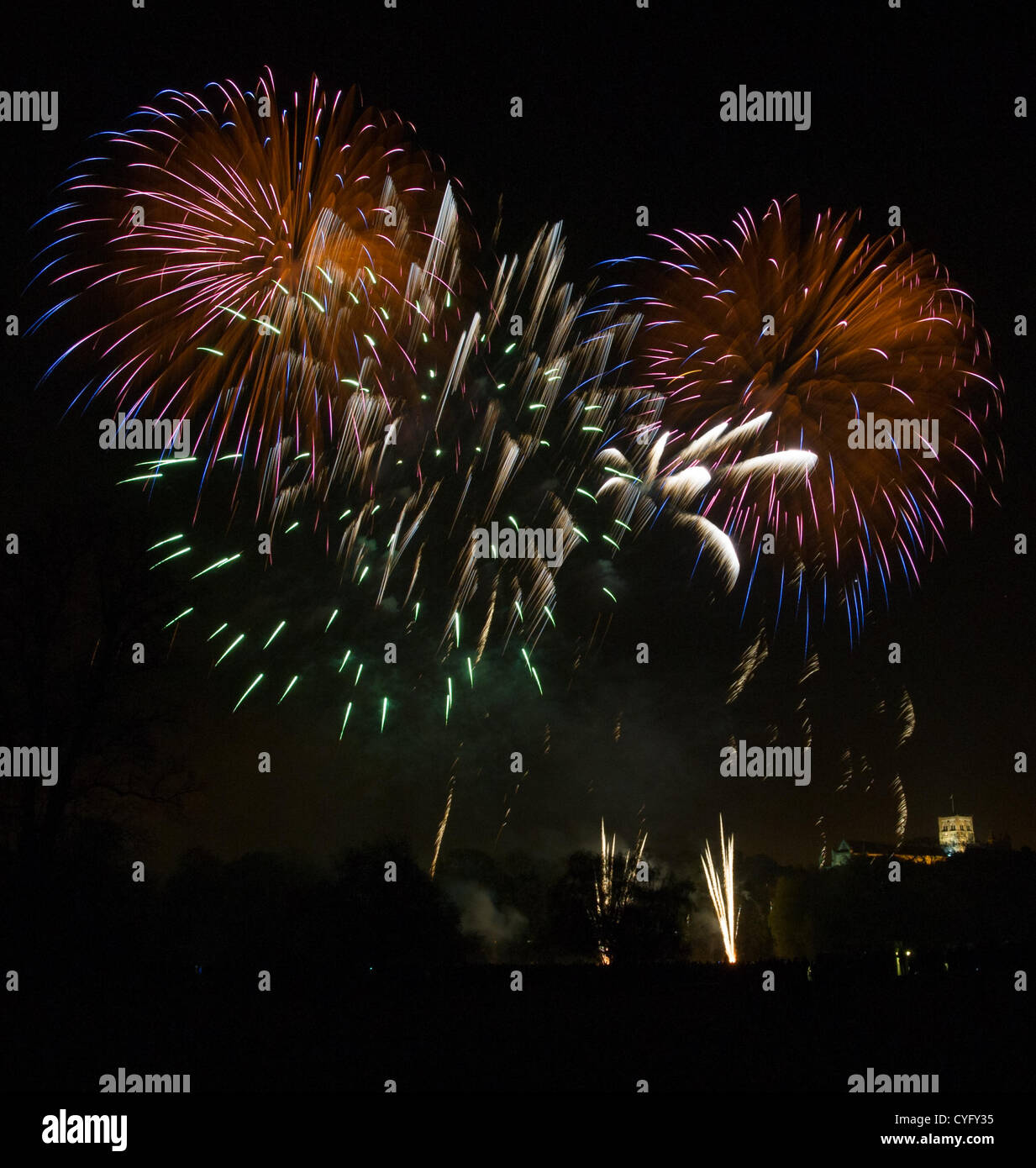 Multi burst fireworks hi-res stock photography and images - Alamy