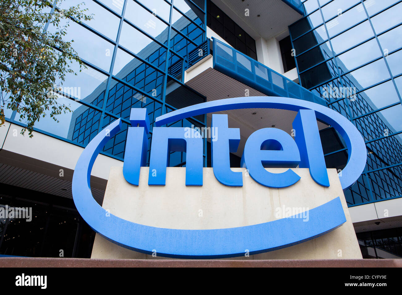 The headquarters of intel hi-res stock photography and images - Alamy