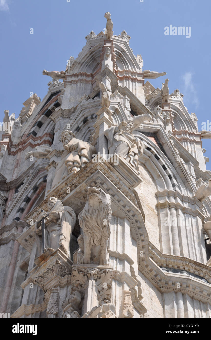 Sienna Cathedral sculptures on the facade Stock Photo - Alamy