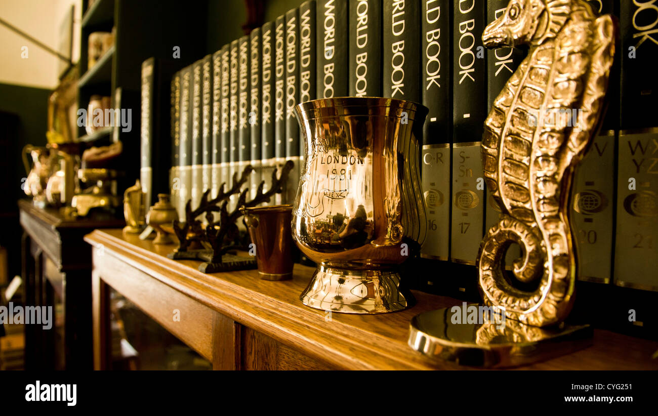 Encyclopedia books hi-res stock photography and images - Alamy