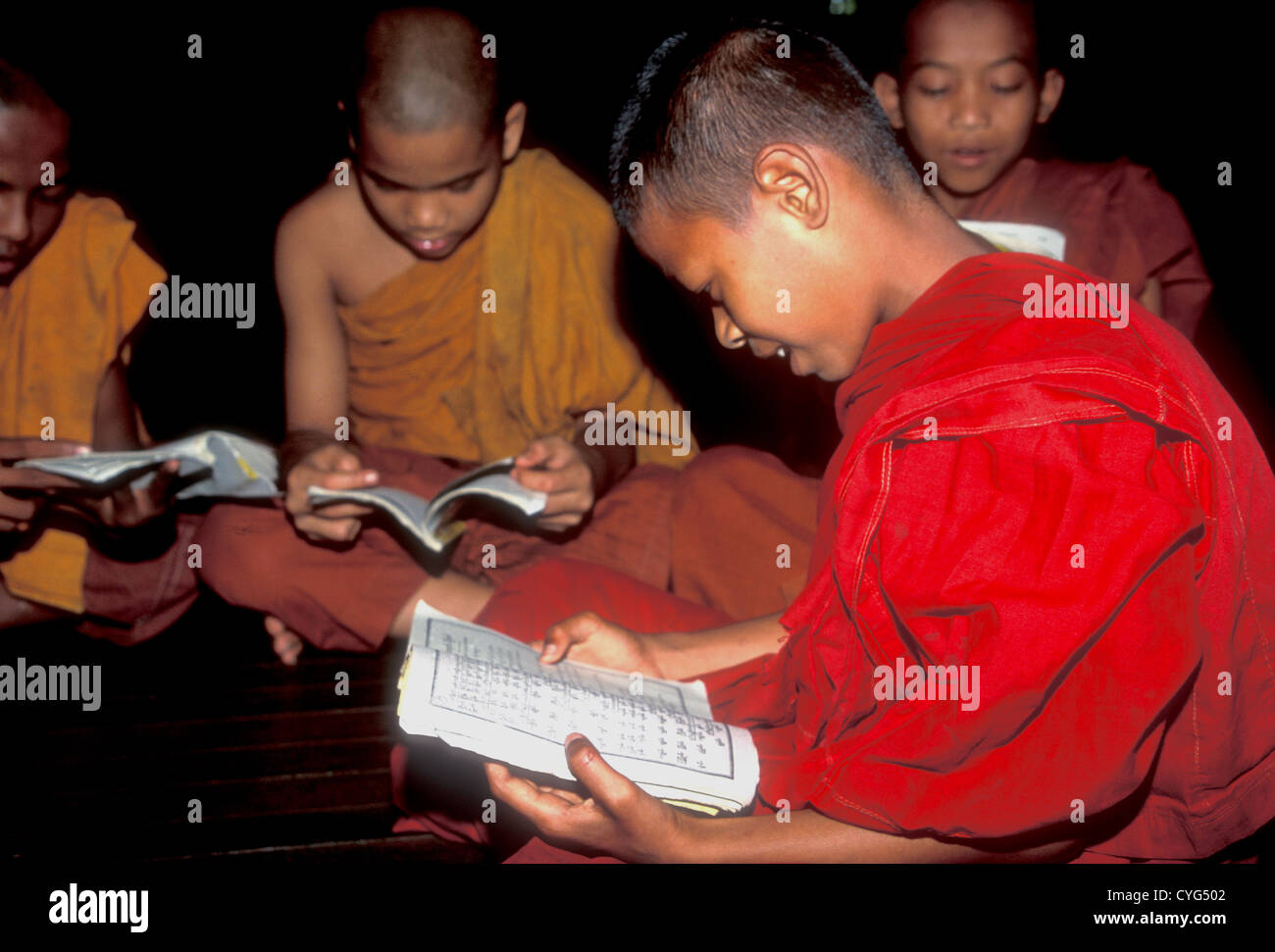 Boy monks studying in a monastery in Myanmar Stock Photo - Alamy