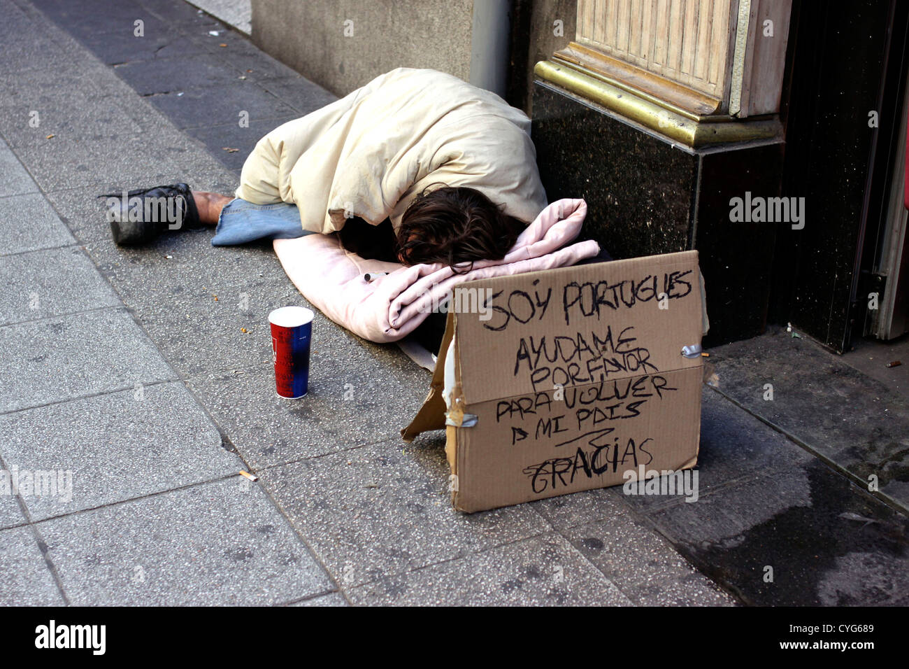Homeless begging money spanish hi-res stock photography and images - Alamy