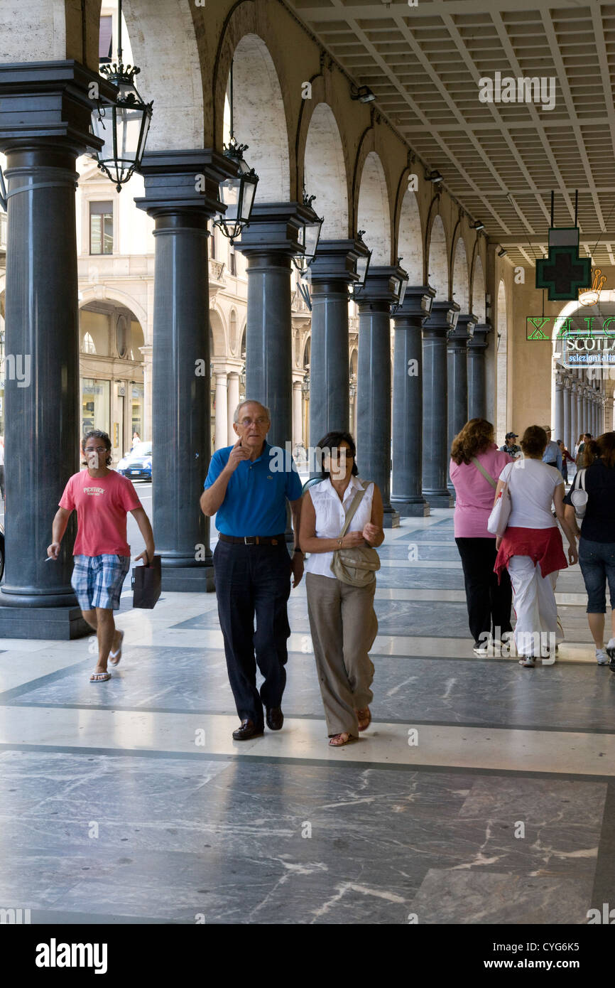 Colonnaded walkways hi-res stock photography and images - Alamy