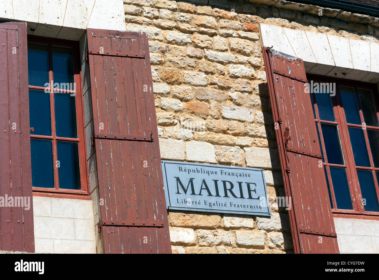 Issigeac mairie sign france french hi-res stock photography and images ...