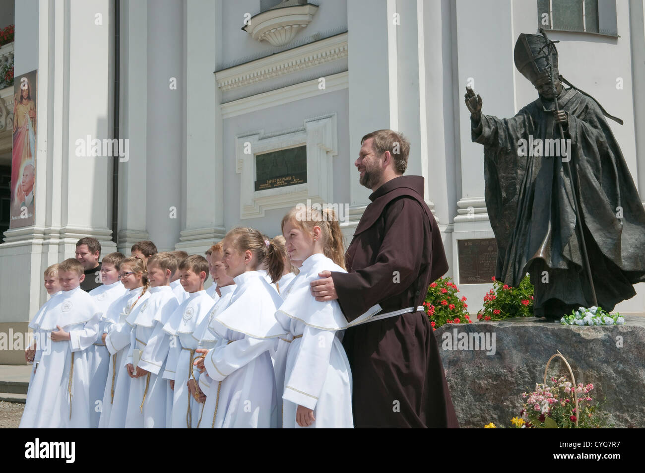Children first holy communion catholic hi-res stock photography and ...