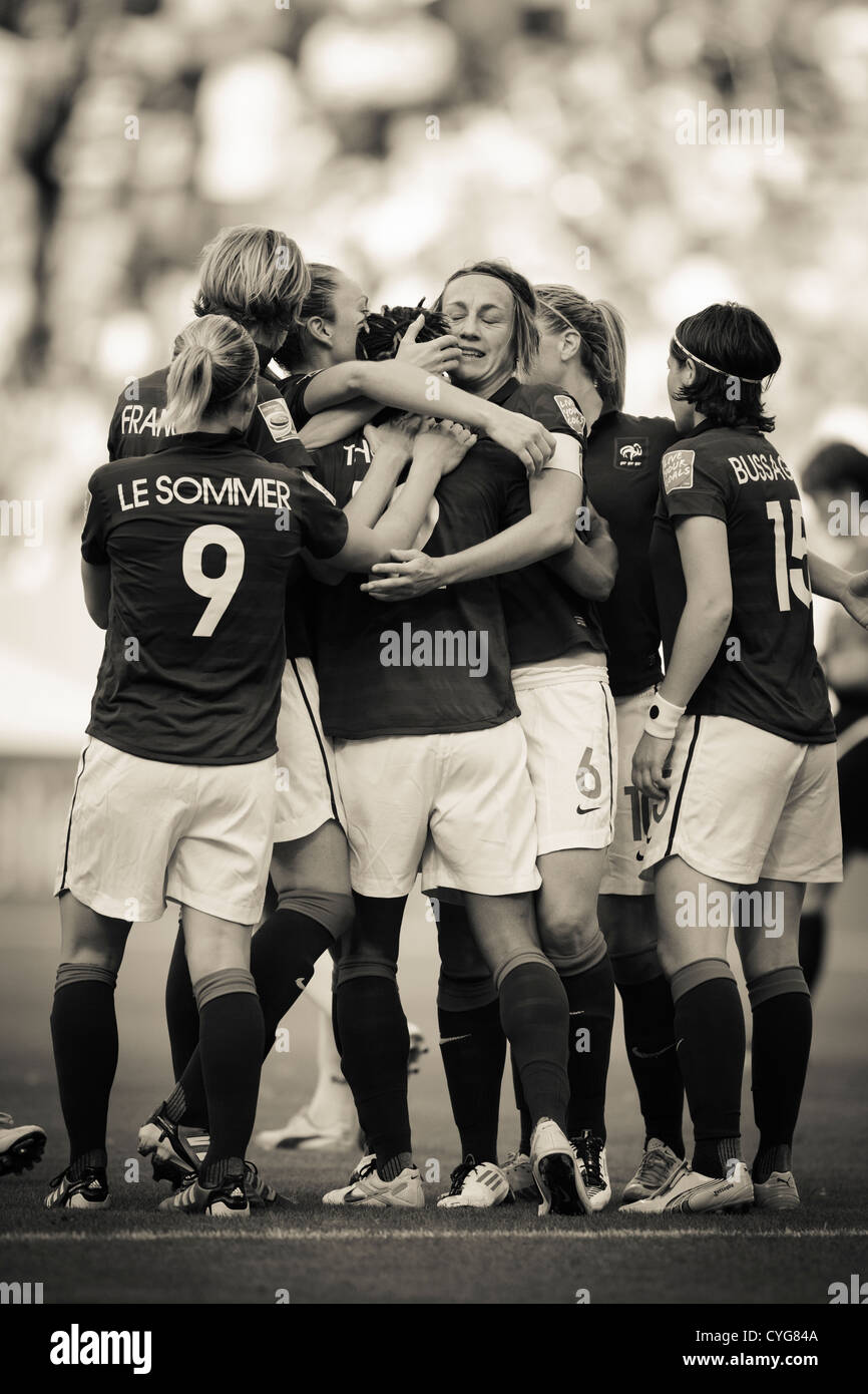 French national soccer team player hi-res stock photography and images ...