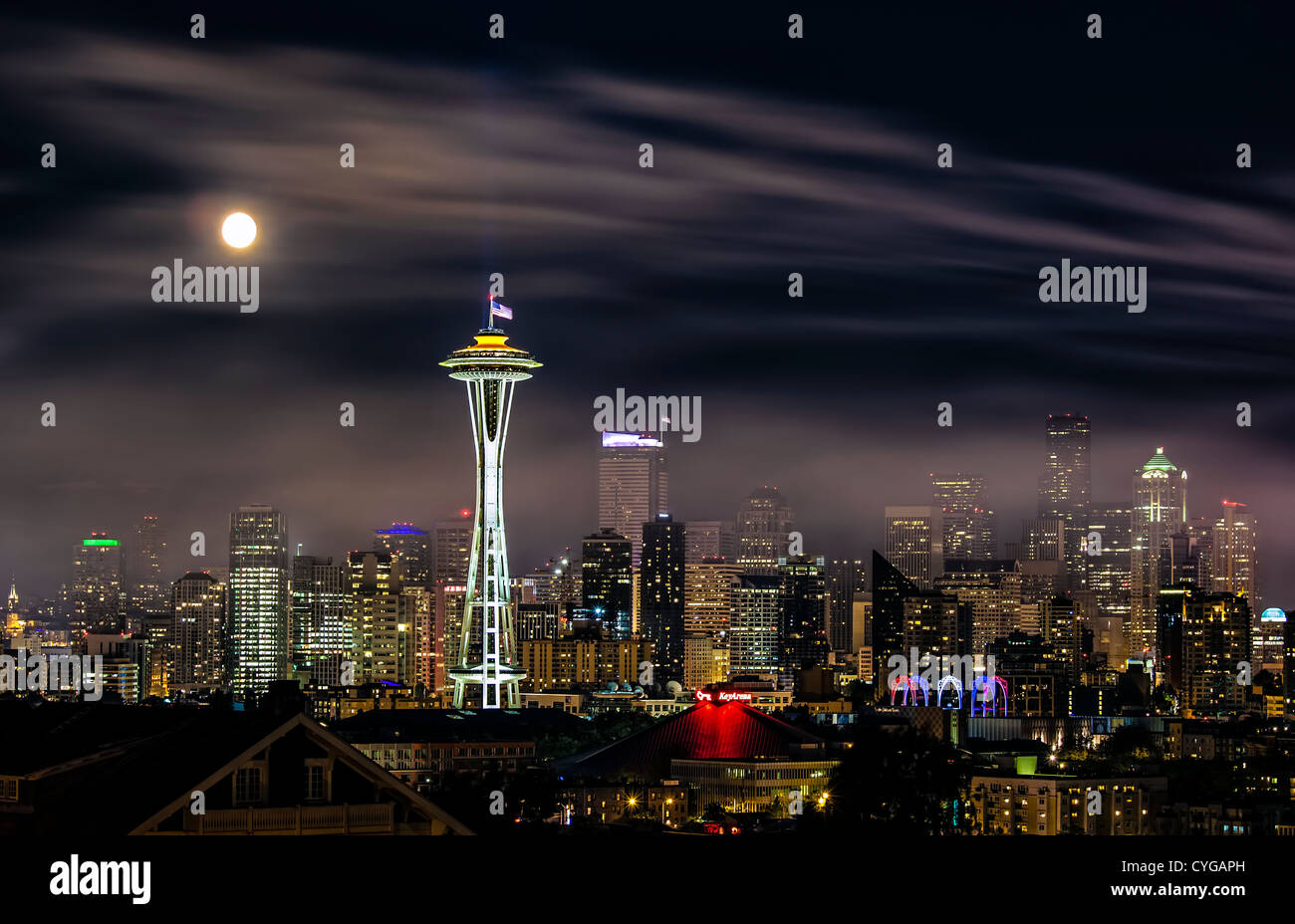 Seattle night moon hi-res stock photography and images - Alamy