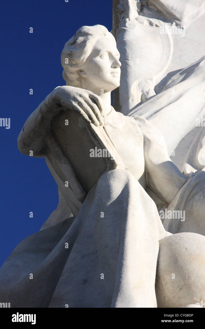 Statue in Paris Stock Photo - Alamy