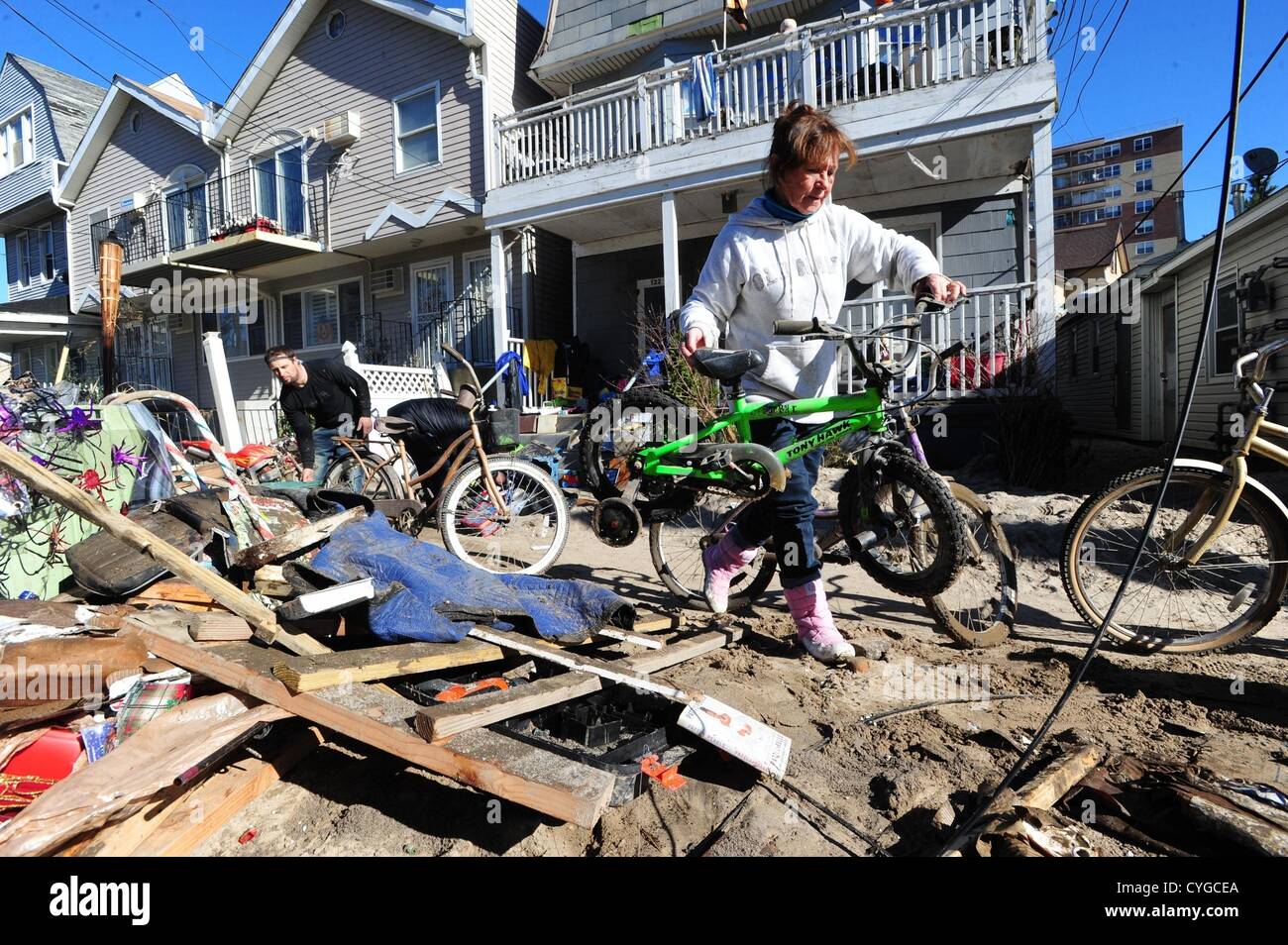 Hurricane sandy cleanup hi-res stock photography and images - Alamy