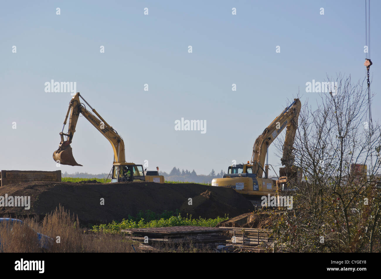 Excavators horizontal hi-res stock photography and images - Alamy
