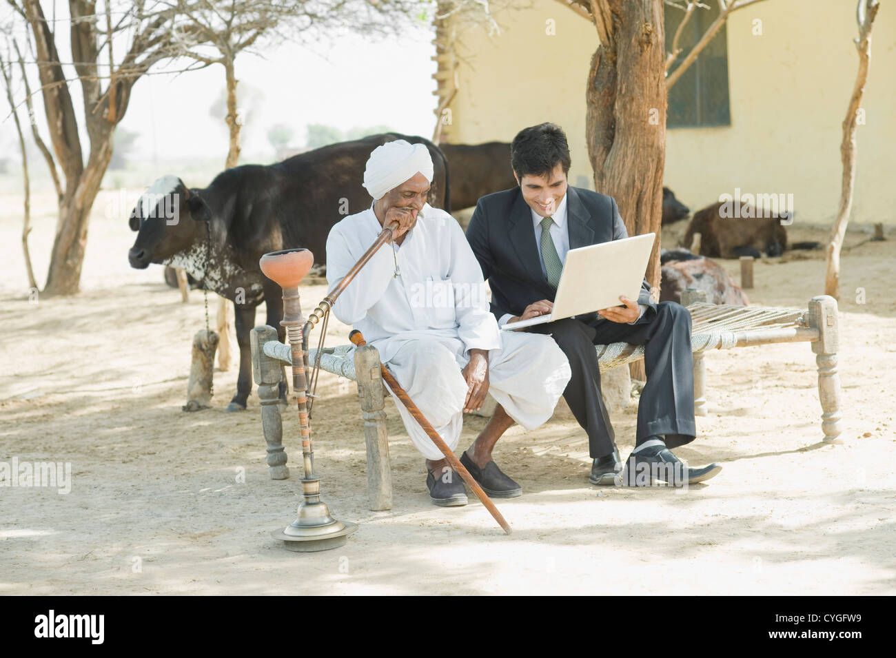 Financial advisor explaining to a farmer about agriculture loan Stock ...