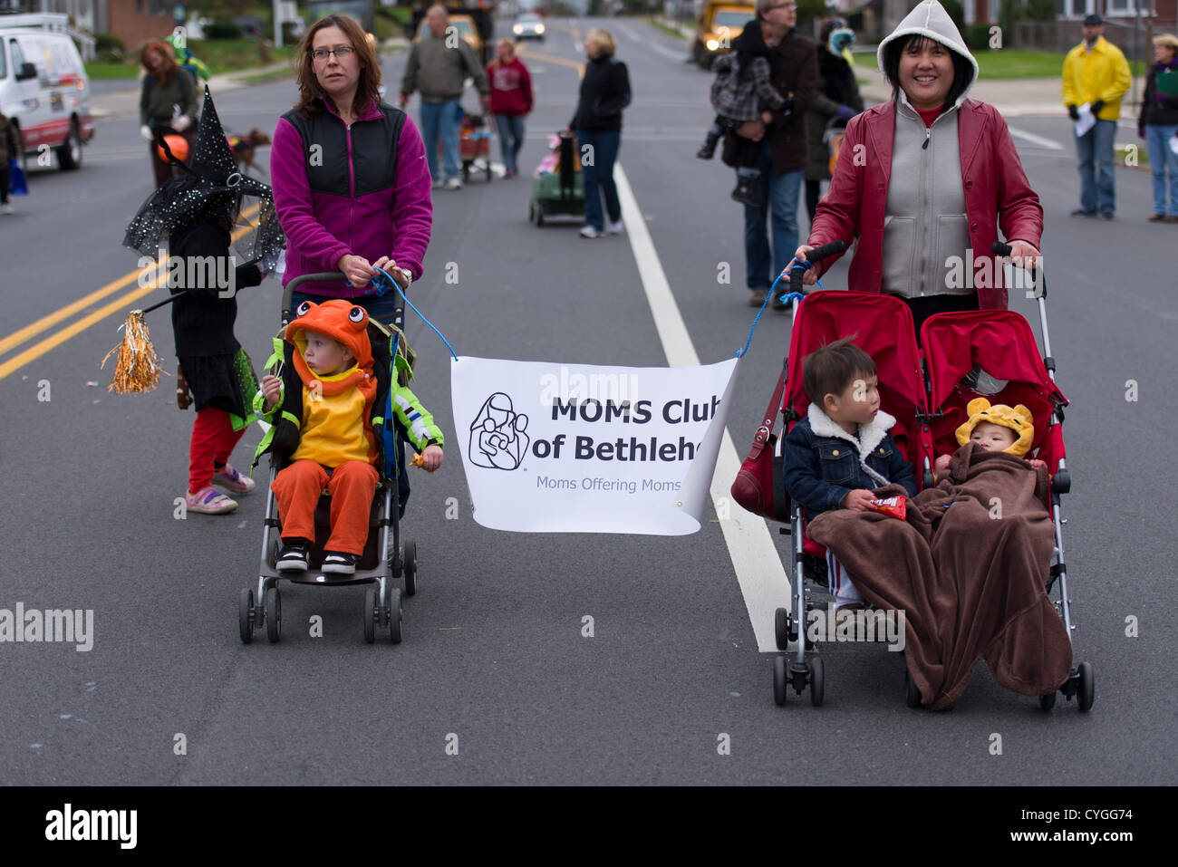 Moms club hi-res stock photography and images - Alamy