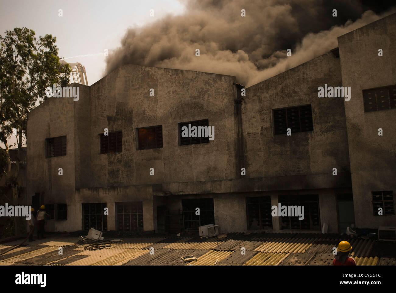 Emergencies and disasters destruction damaged building exterior hi-res ...
