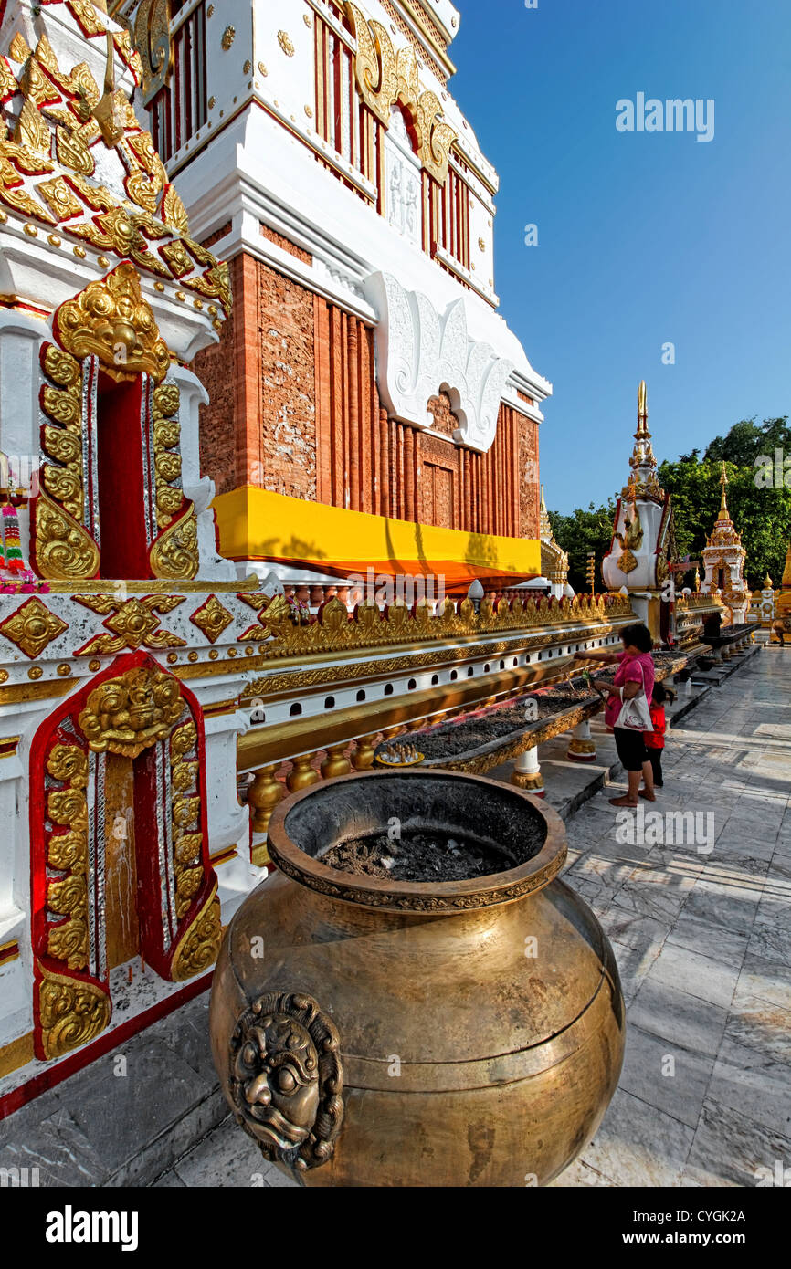 Wat phra that phanom lion hi-res stock photography and images - Alamy