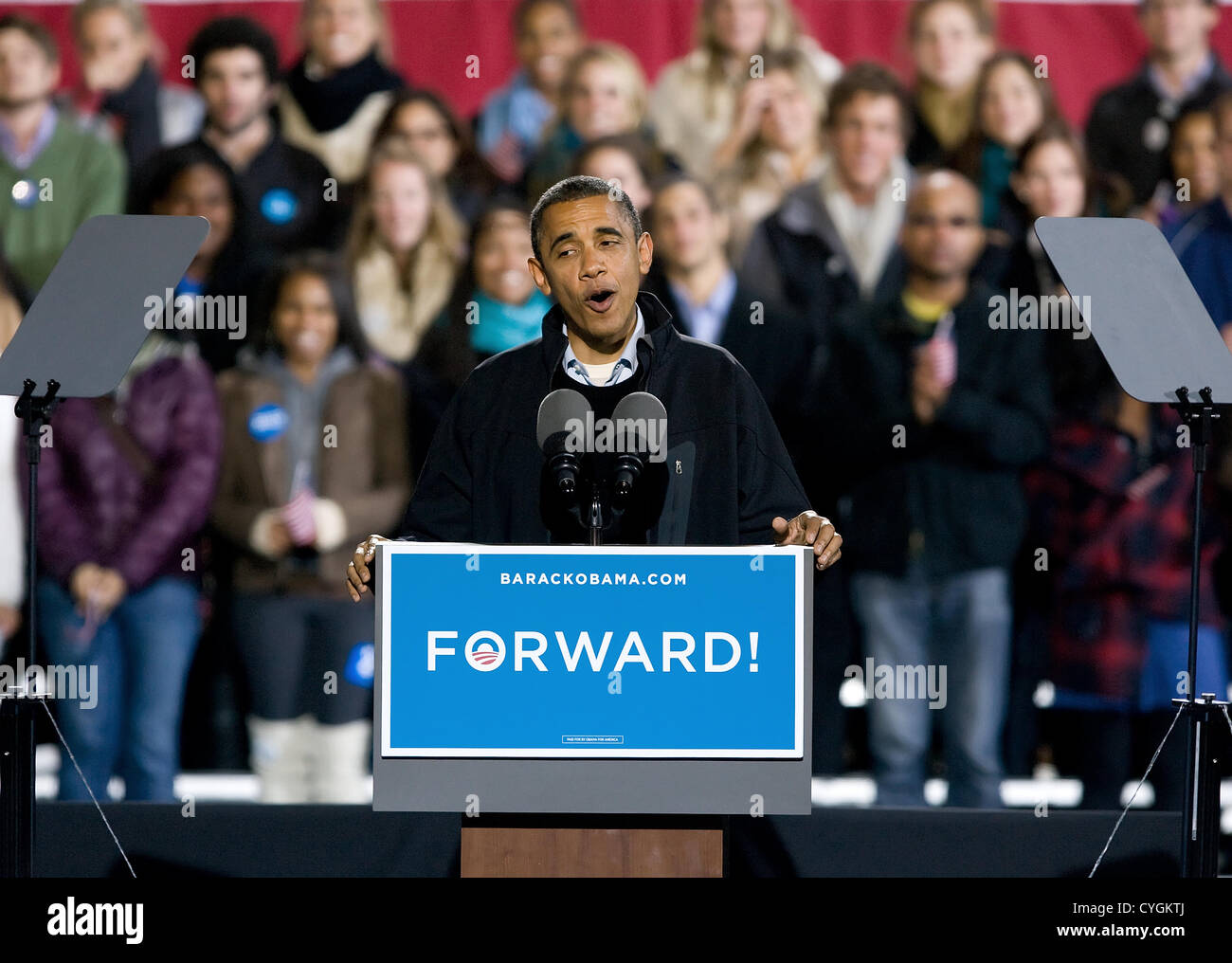 Nov. 4, 2012 - Aurora, Colorado, U.S. - President OBAMA makes his final ...