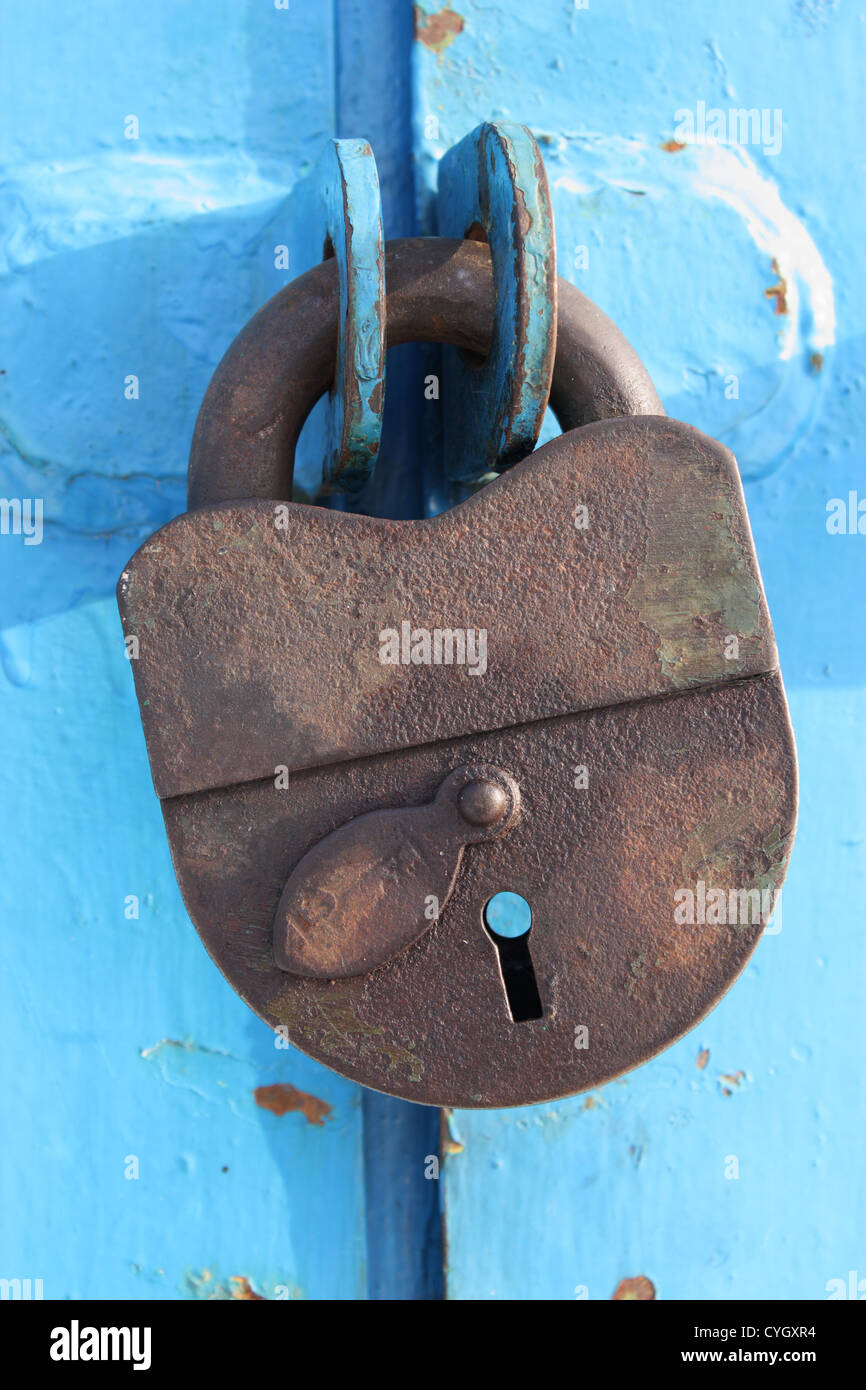 Padlock hi-res stock photography and images - Alamy
