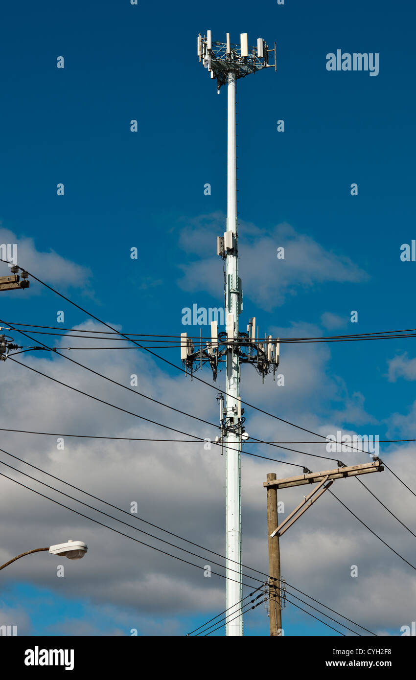 Cellular telephone tower hi-res stock photography and images - Alamy