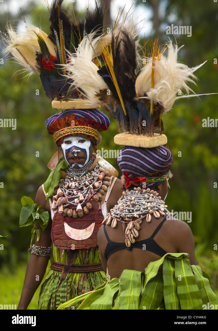 Highlander Women During Sing Sing Ceremony, Mount Hagen, Papua New ...
