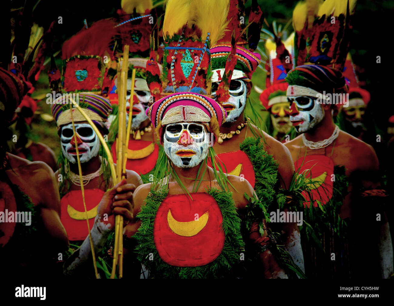 Highlander Warriors In Mount Hagen During Sing Sing Ceremony, Western ...