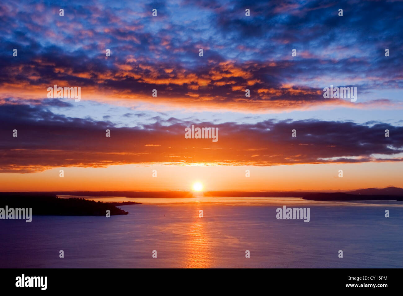 Puget sound landscape hi-res stock photography and images - Alamy