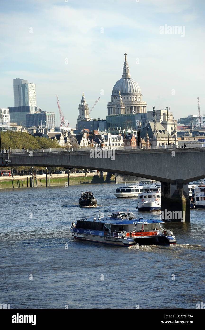 View across the River Thames from Hungerford Footbridge, London Stock ...