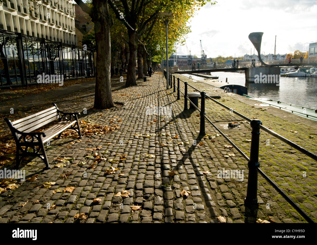 Narrow quay hi-res stock photography and images - Alamy