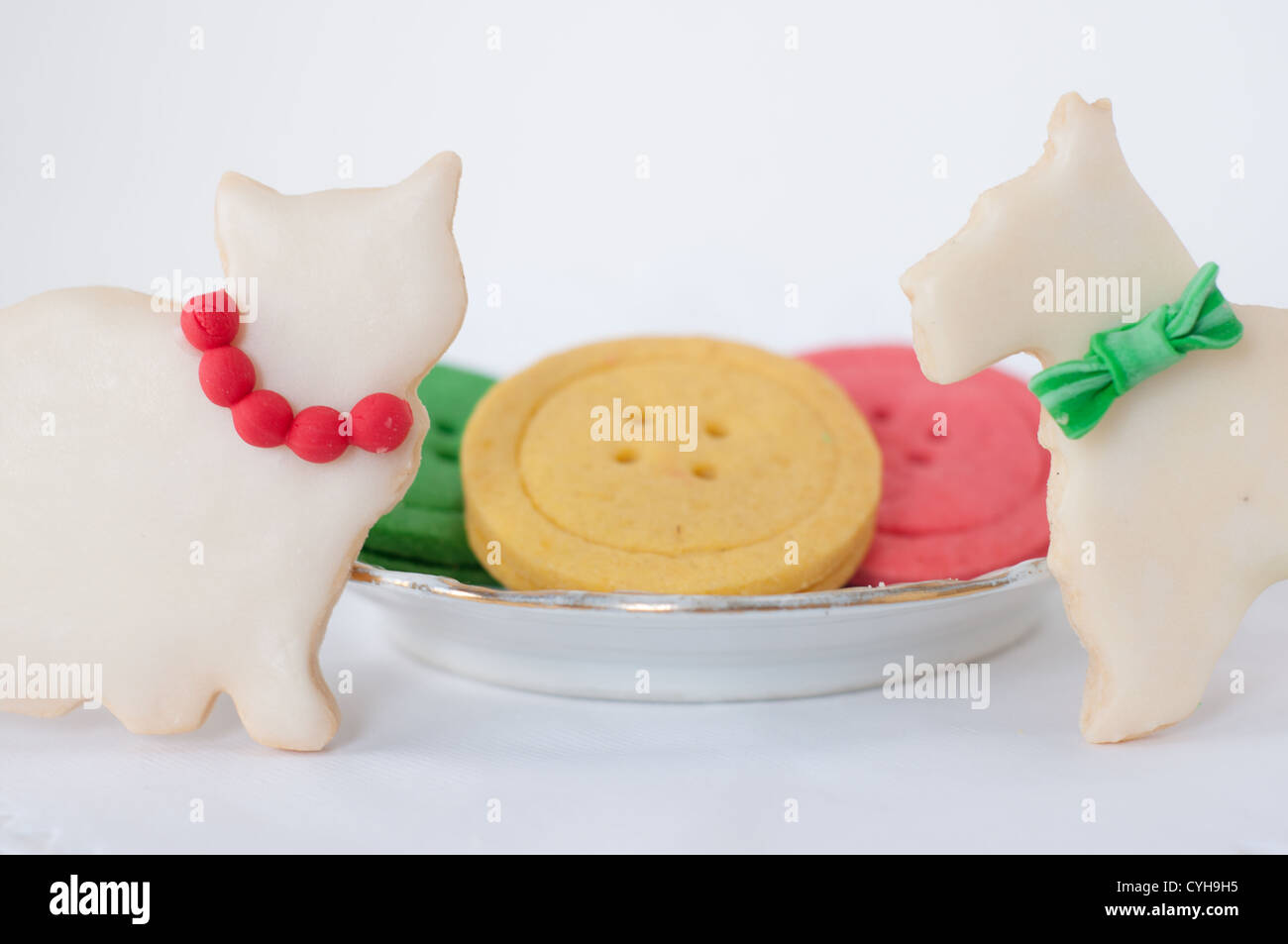 Animal shape hi-res stock photography and images - Alamy