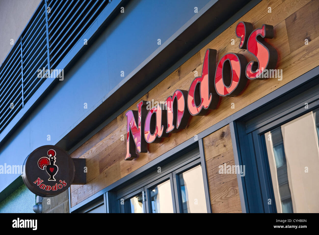 Nandos logo hi-res stock photography and images - Alamy