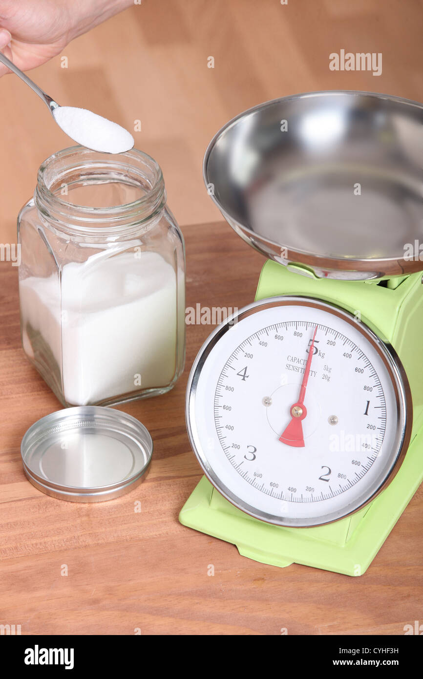 Scales weighing kitchen empty hi-res stock photography and images - Alamy