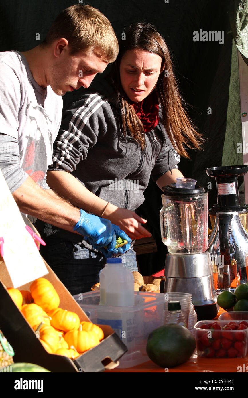 Smoothie stall hi-res stock photography and images - Alamy