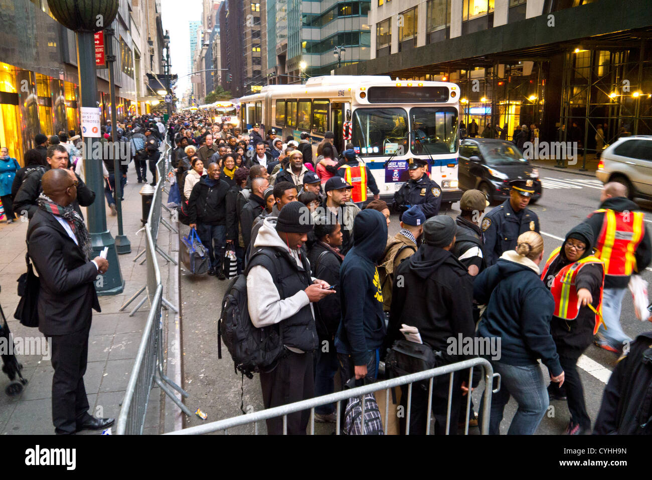 Long lines commuters wait hi-res stock photography and images - Alamy