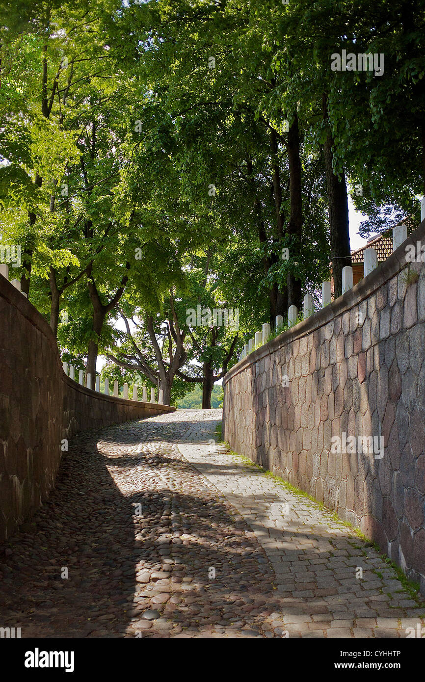 Light stone path hi-res stock photography and images - Alamy