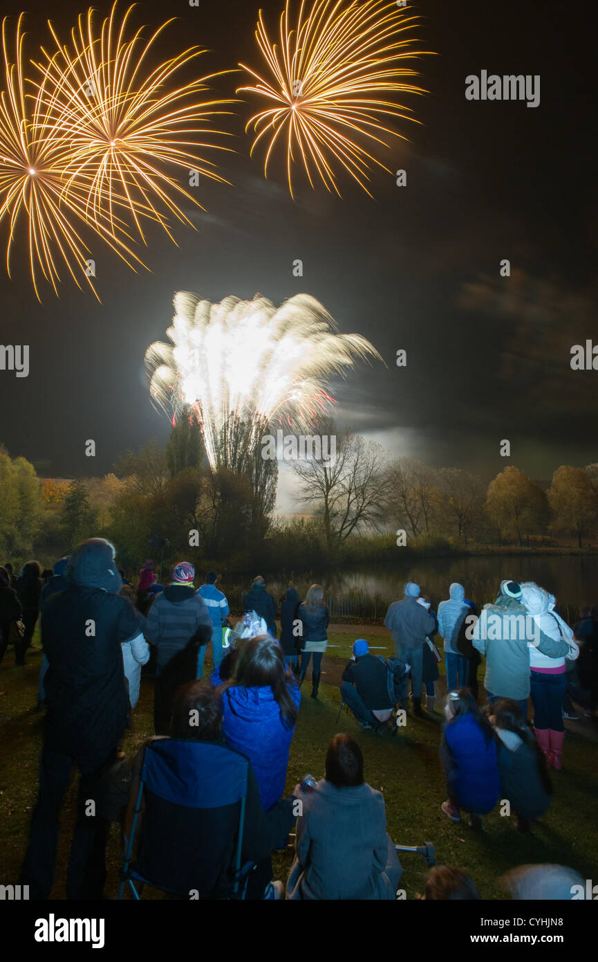 Firework display houses of parliament hi-res stock photography and ...