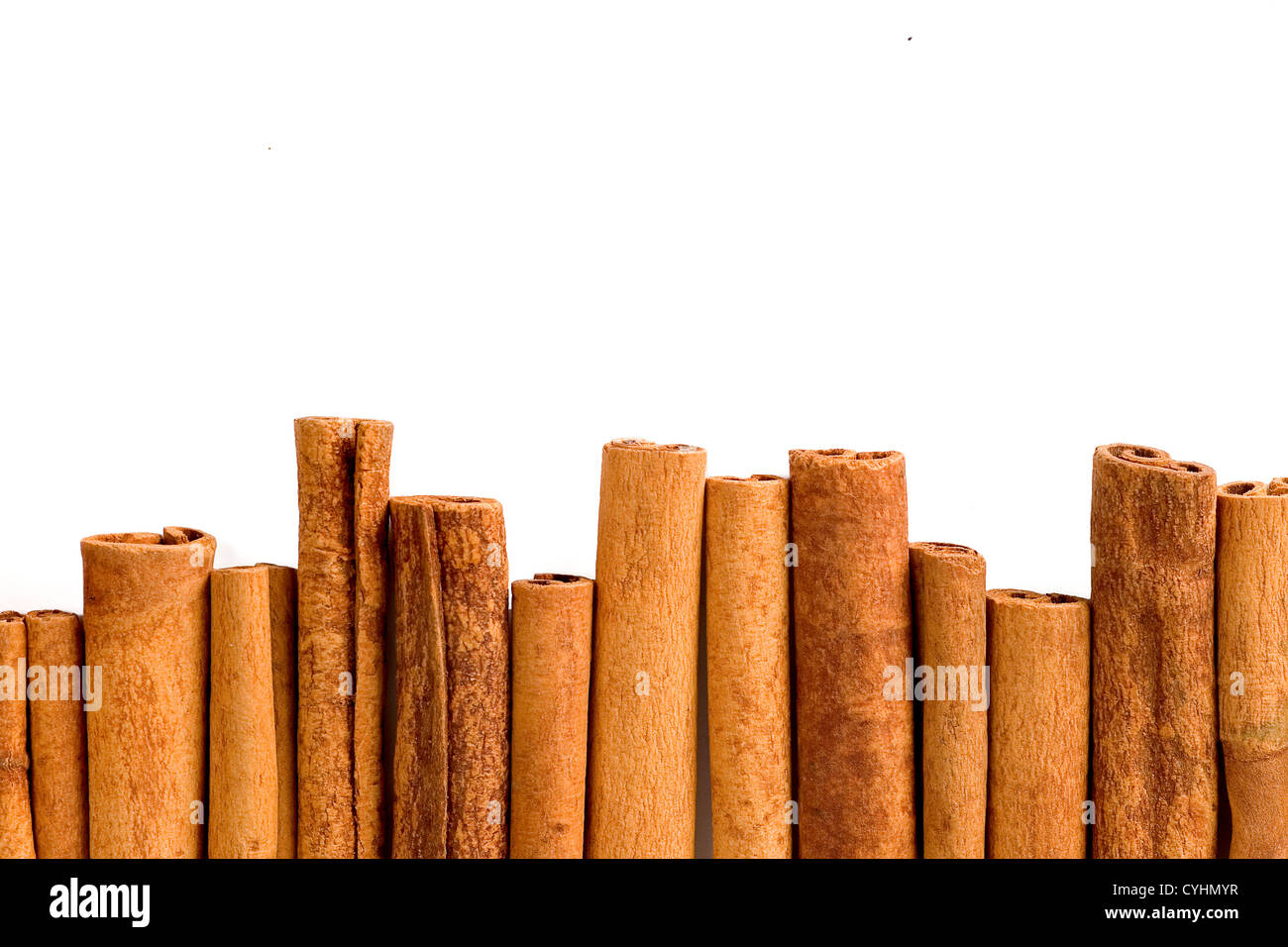 Whole cinnamon hi-res stock photography and images - Alamy