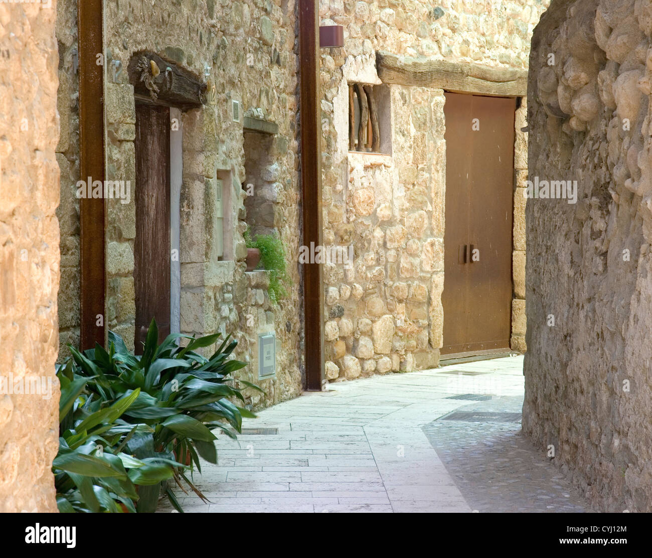 Small Alley Way In A Historic Medieval Village Stock Photo - Alamy
