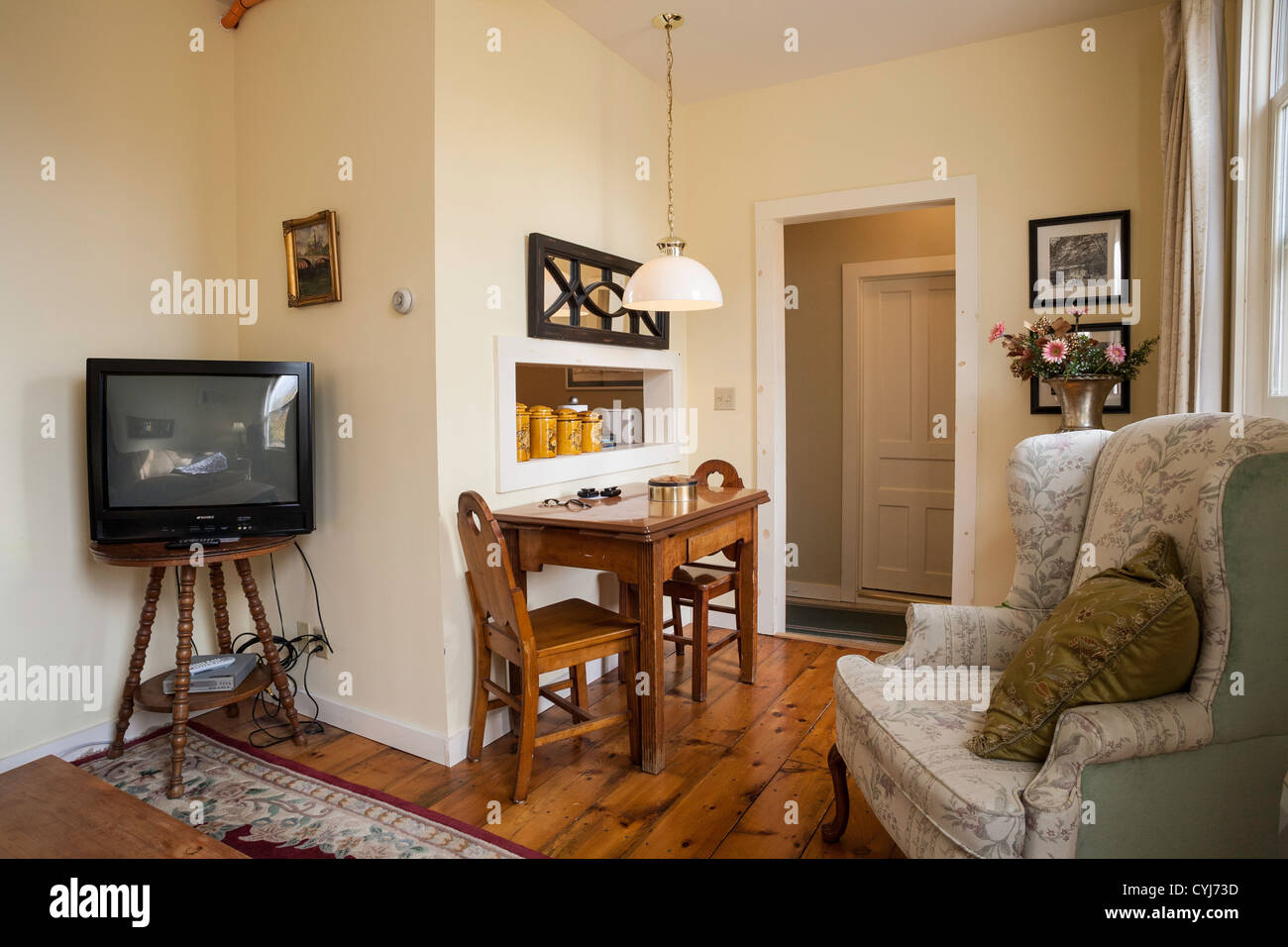 Middle class apartment hi-res stock photography and images - Alamy