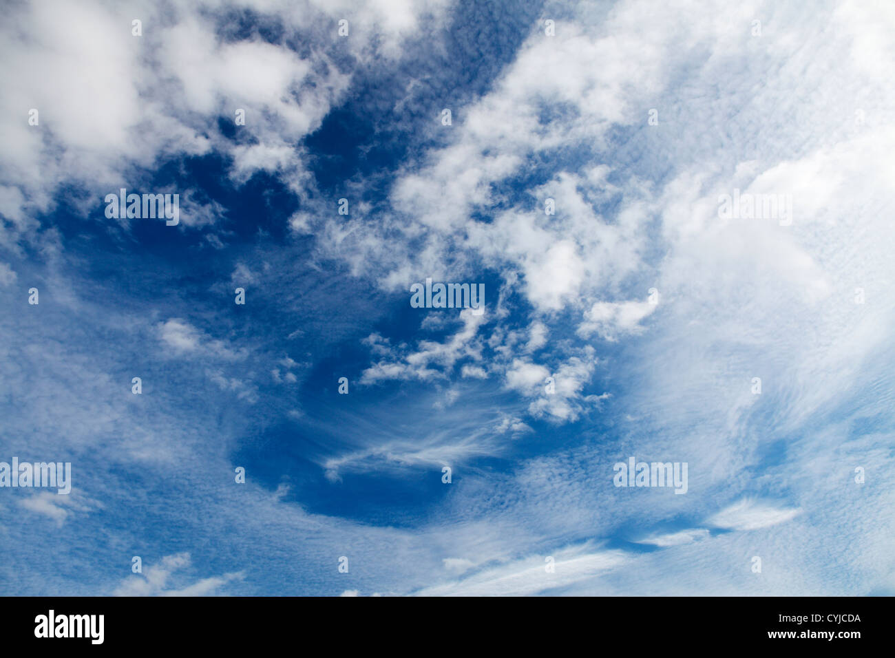 Light blue sky with wispy white clouds hi-res stock photography and ...