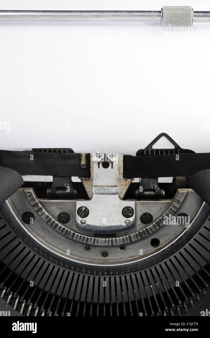 old typewriter close up: page blank Stock Photo - Alamy