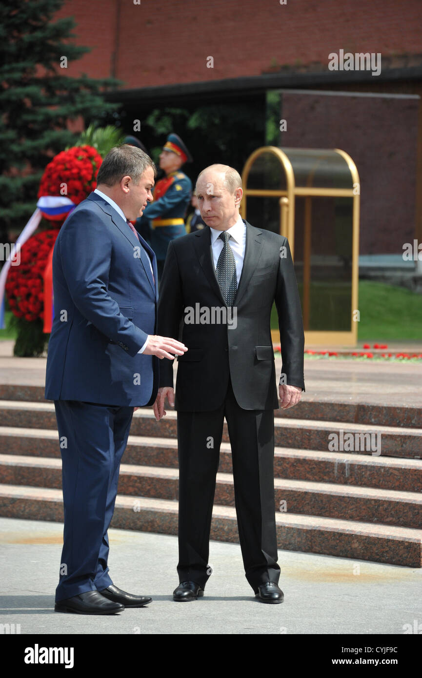 Russian defense minister serdyukov hi-res stock photography and images ...