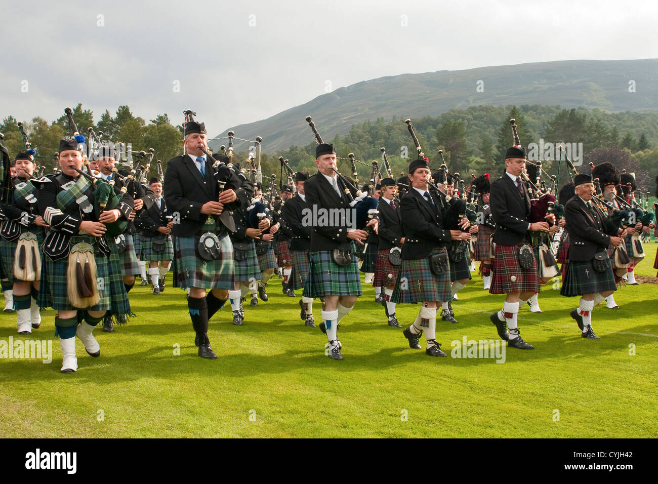 Marching bands scottish traditional dress hi-res stock photography and ...