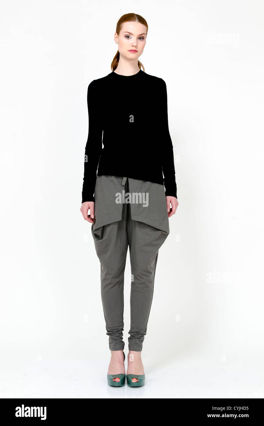 Full lenght fashion model portrait Stock Photo - Alamy