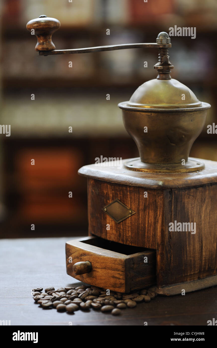 Old fashioned coffee shop hi-res stock photography and images - Alamy