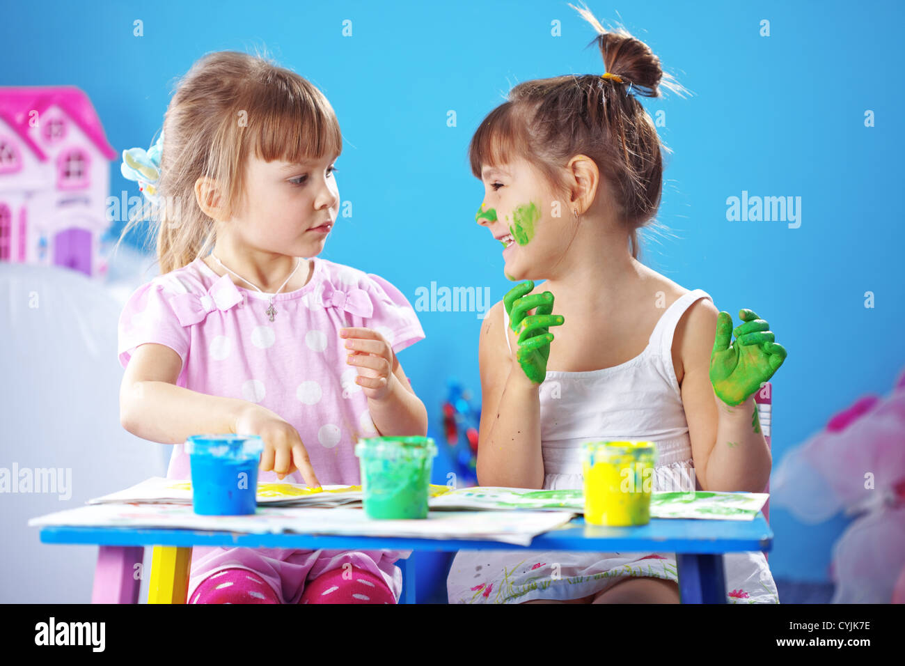 Colorful drawing hi-res stock photography and images - Alamy